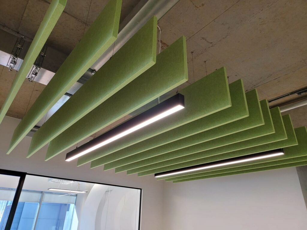 Curve Workplace – Acoustic Ceiling Baffles – Movable Acoustic Walls