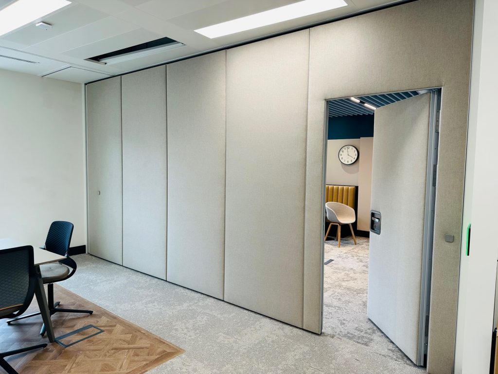 Movable Acoustic Walls